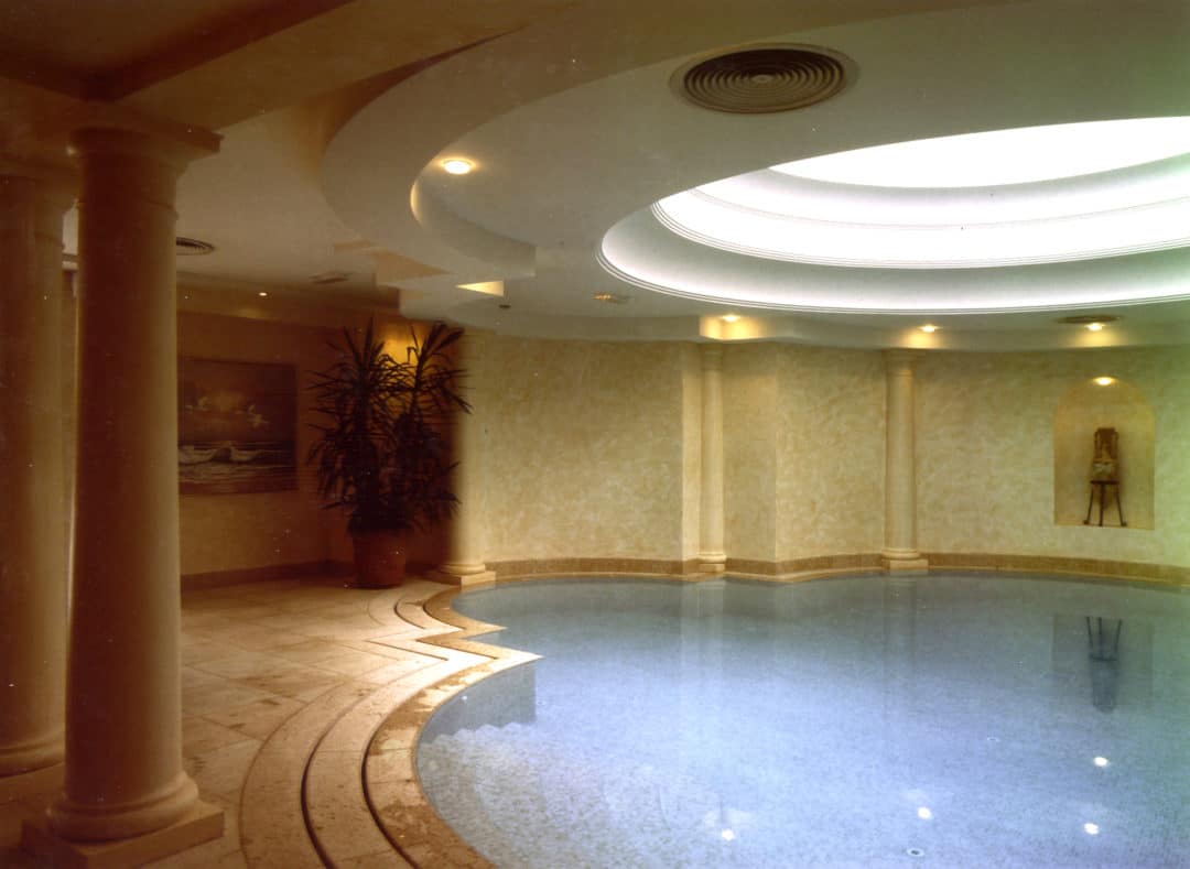 The indoor pool : what you need to know - Morana Water Design