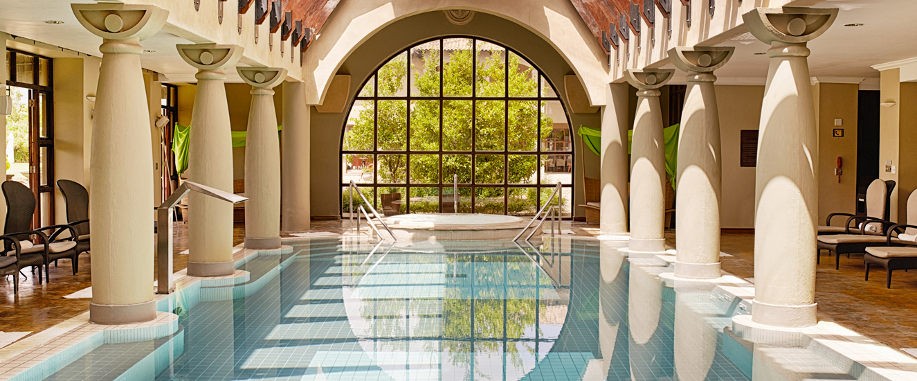 The indoor pool : what you need to know - Morana Water Design